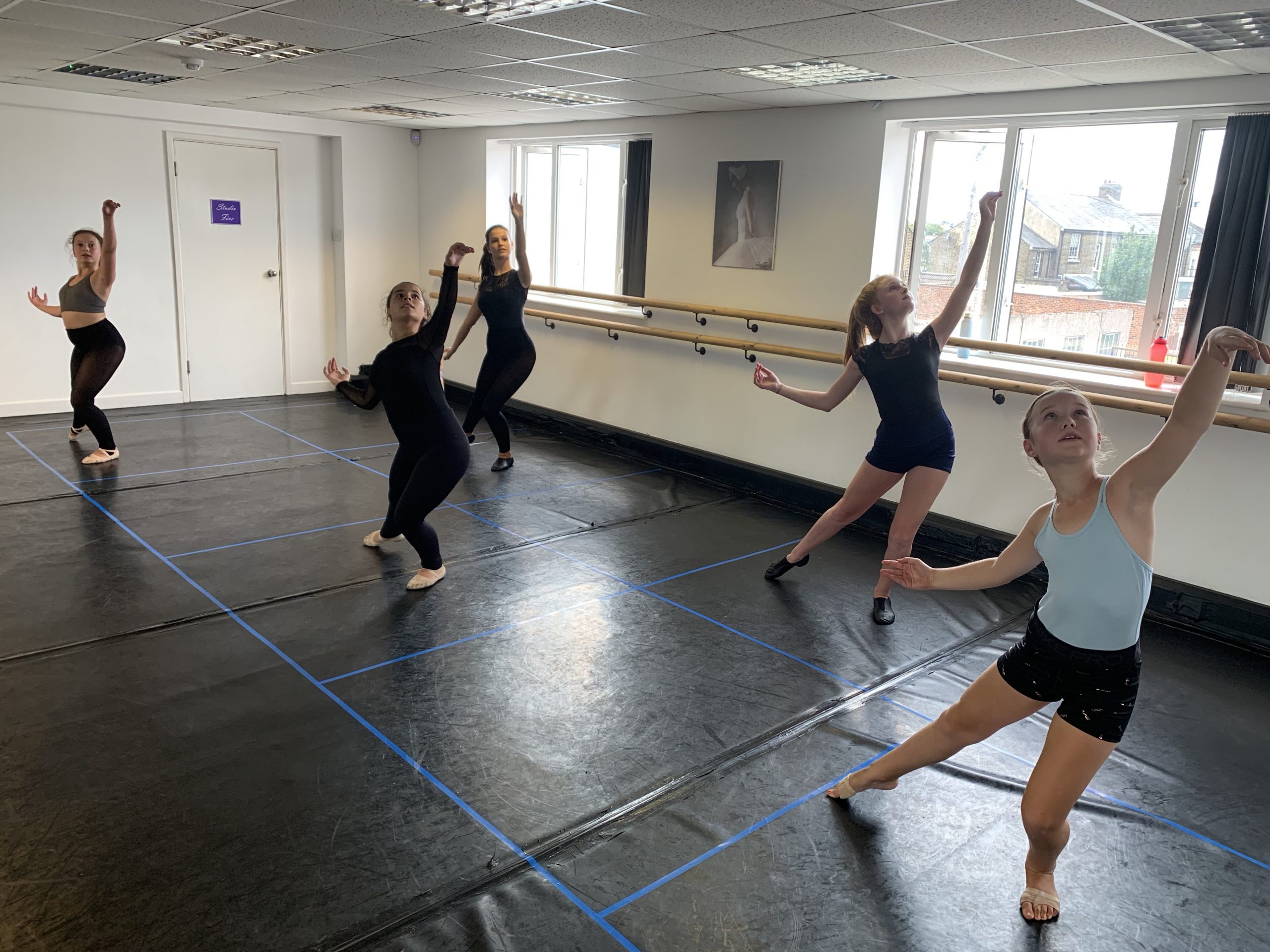 Performance Classes - DSPA Dance - Dawson School of Performing Arts